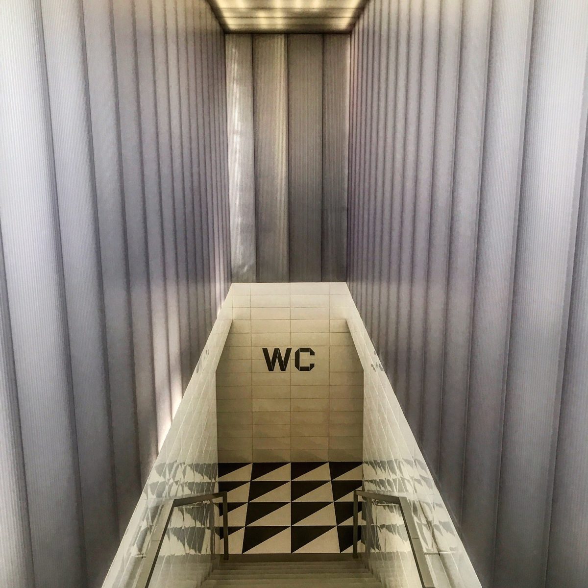 WAIT TONIGHT: Bar Luce di Fondazione Prada a Milano